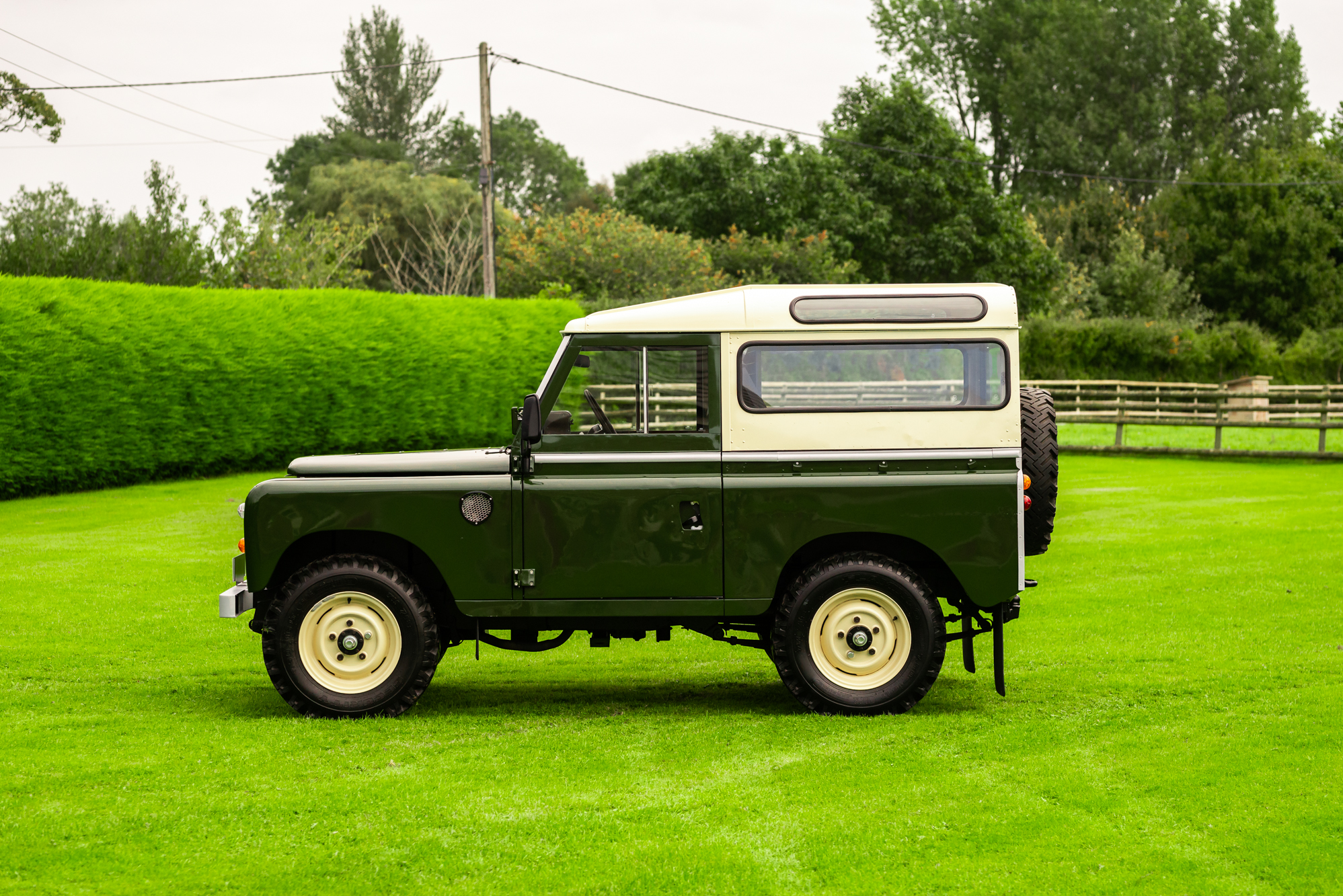 1977 LAND ROVER SERIES III 88"