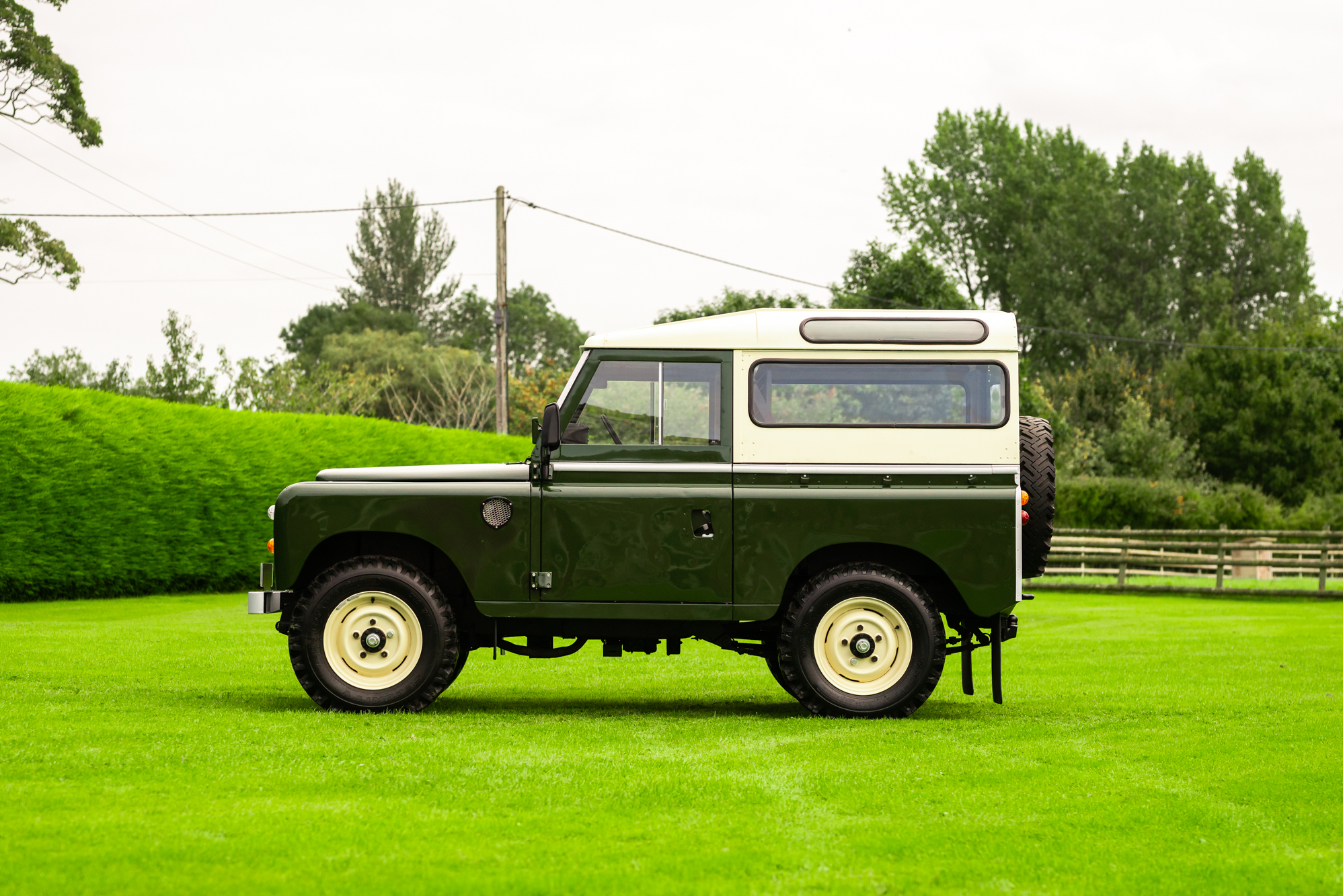 1977 LAND ROVER SERIES III 88"