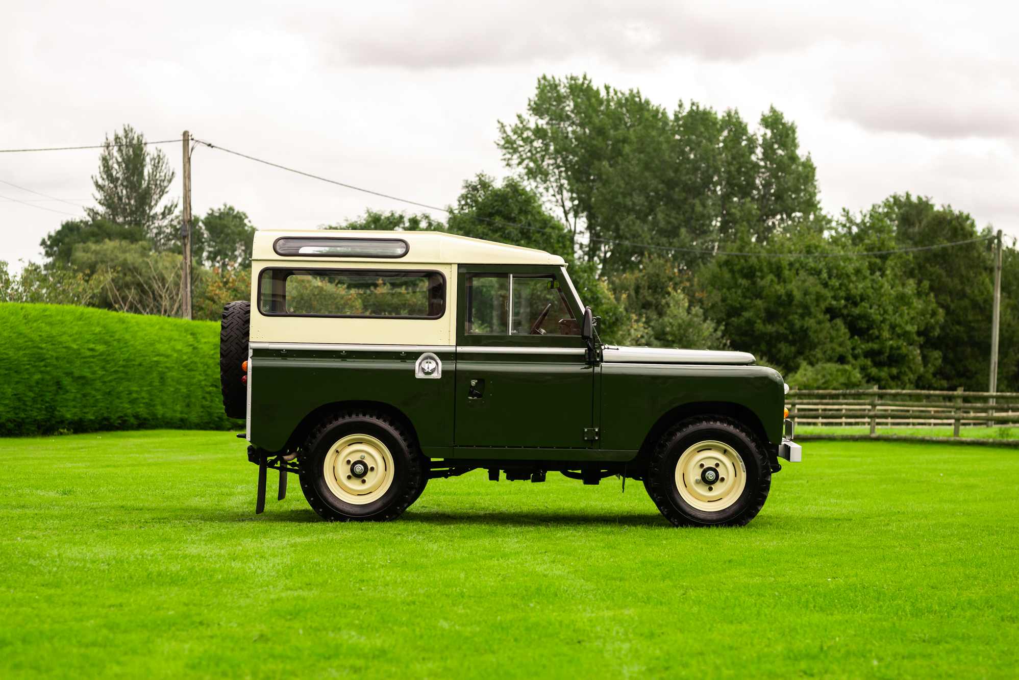 1977 LAND ROVER SERIES III 88"