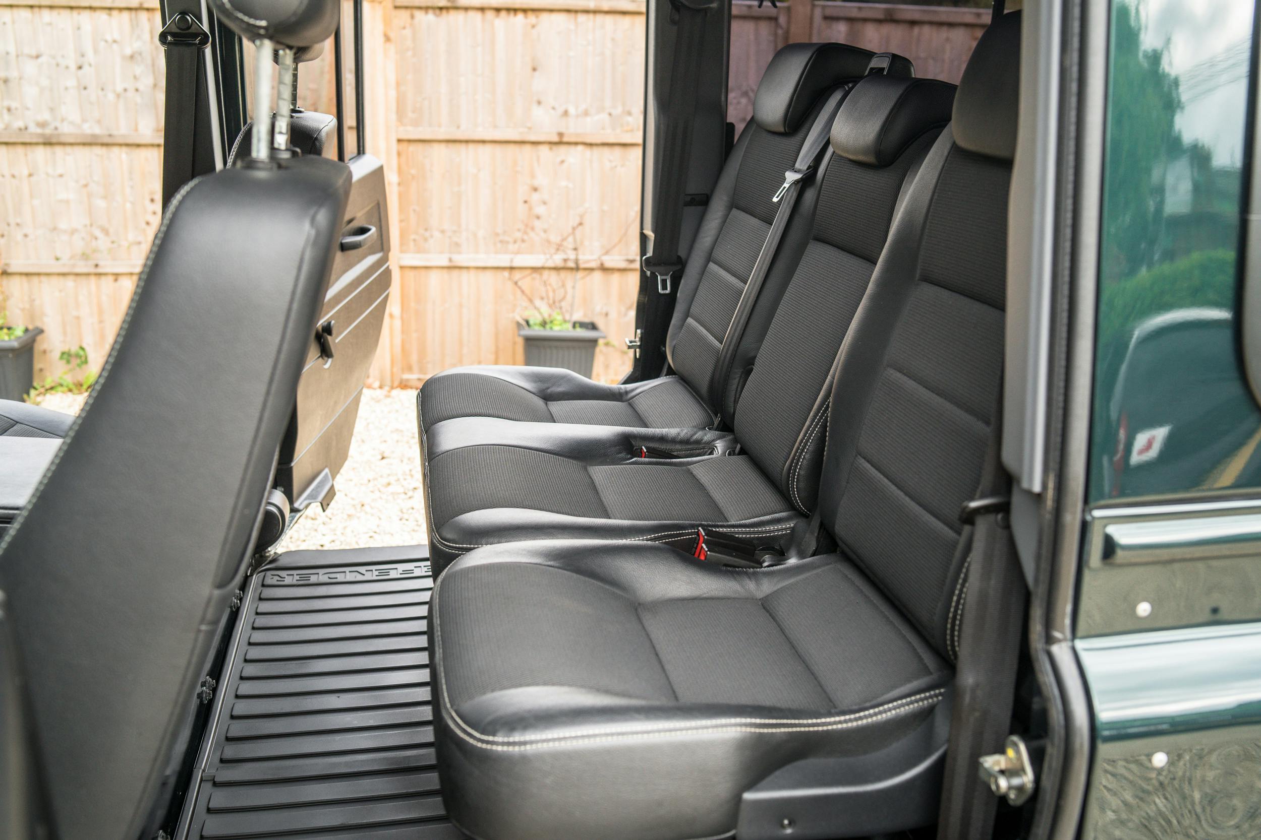 2015 LAND ROVER DEFENDER 110 XS