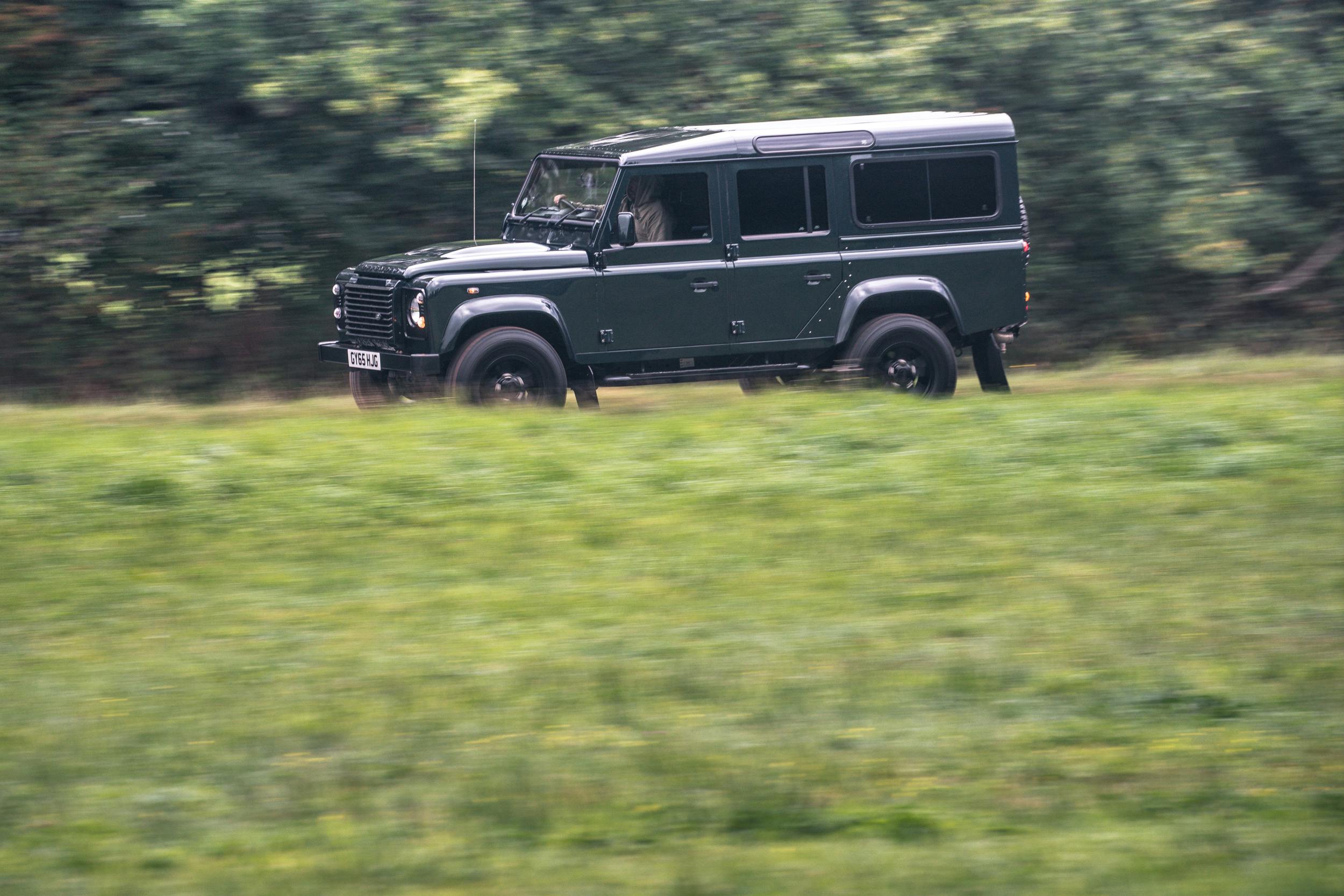 2015 LAND ROVER DEFENDER 110 XS