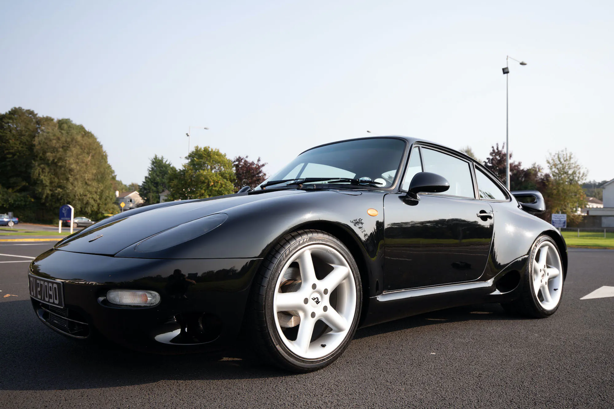 1977 PORSCHE 911S CUSTOM - ZEEMAX BODY