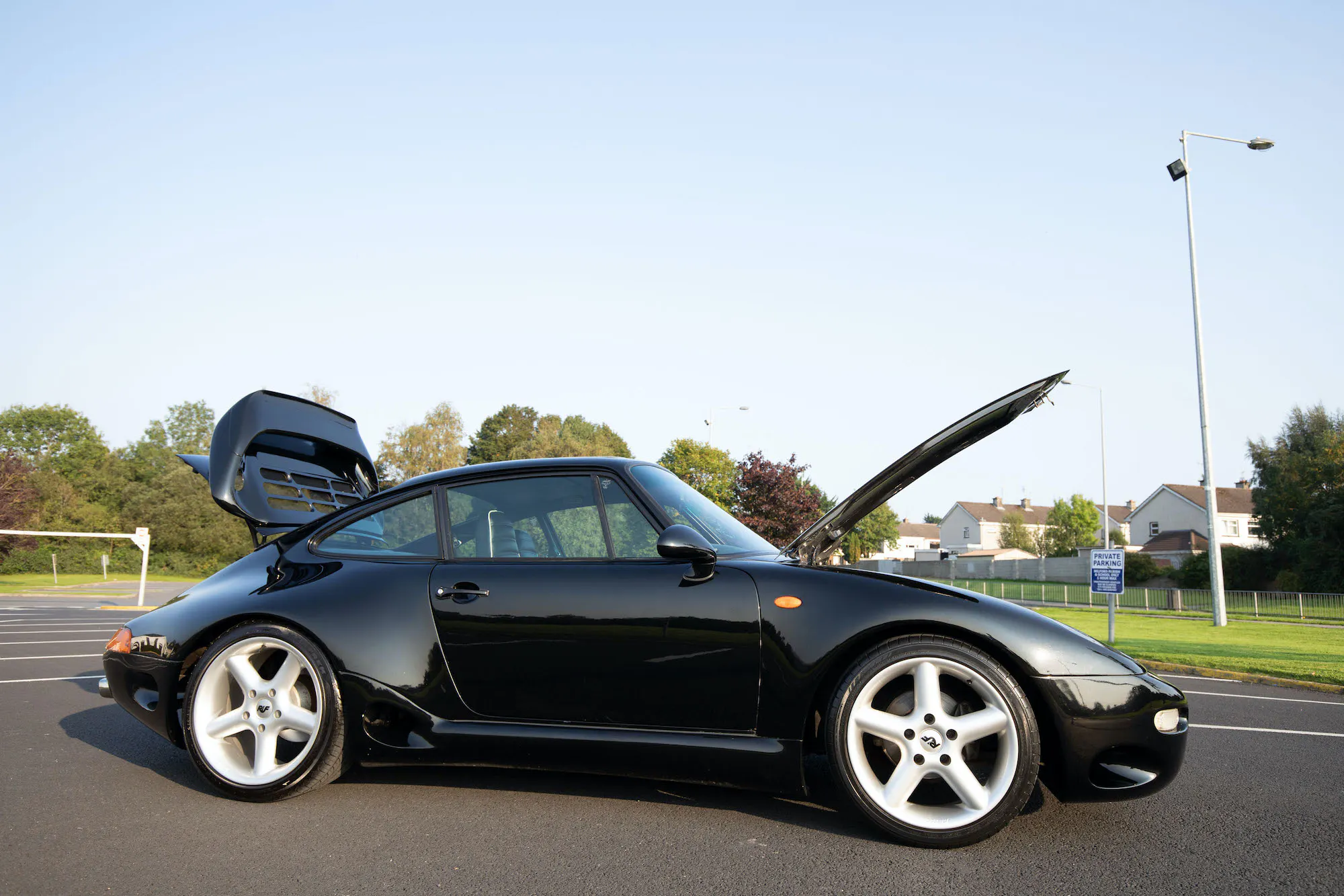 1977 PORSCHE 911S CUSTOM - ZEEMAX BODY