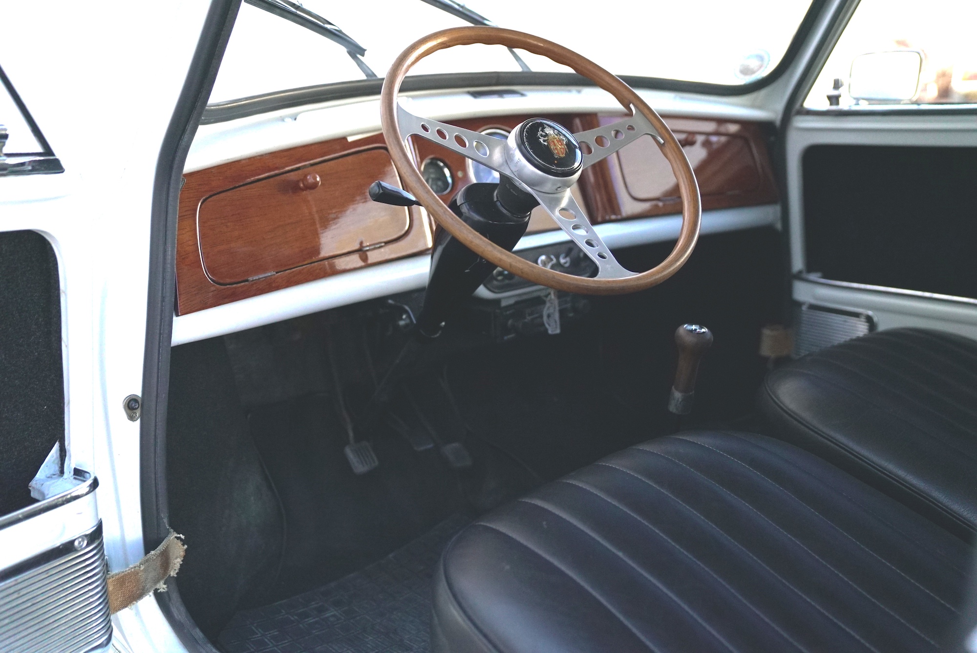 1969 AUSTIN MINI VAN - LHD