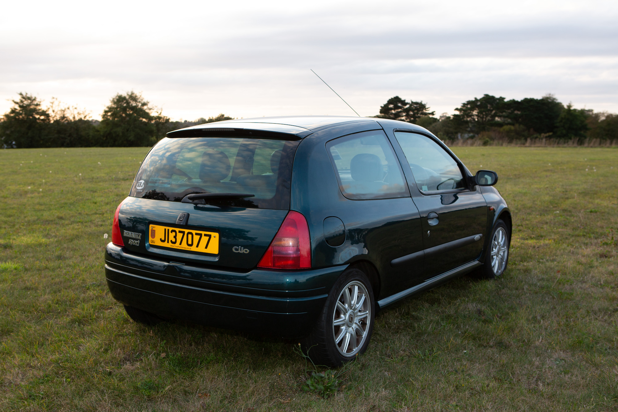 2001 RENAULTSPORT CLIO 172 EXCLUSIVE - 34,245 MILES for sale by auction ...
