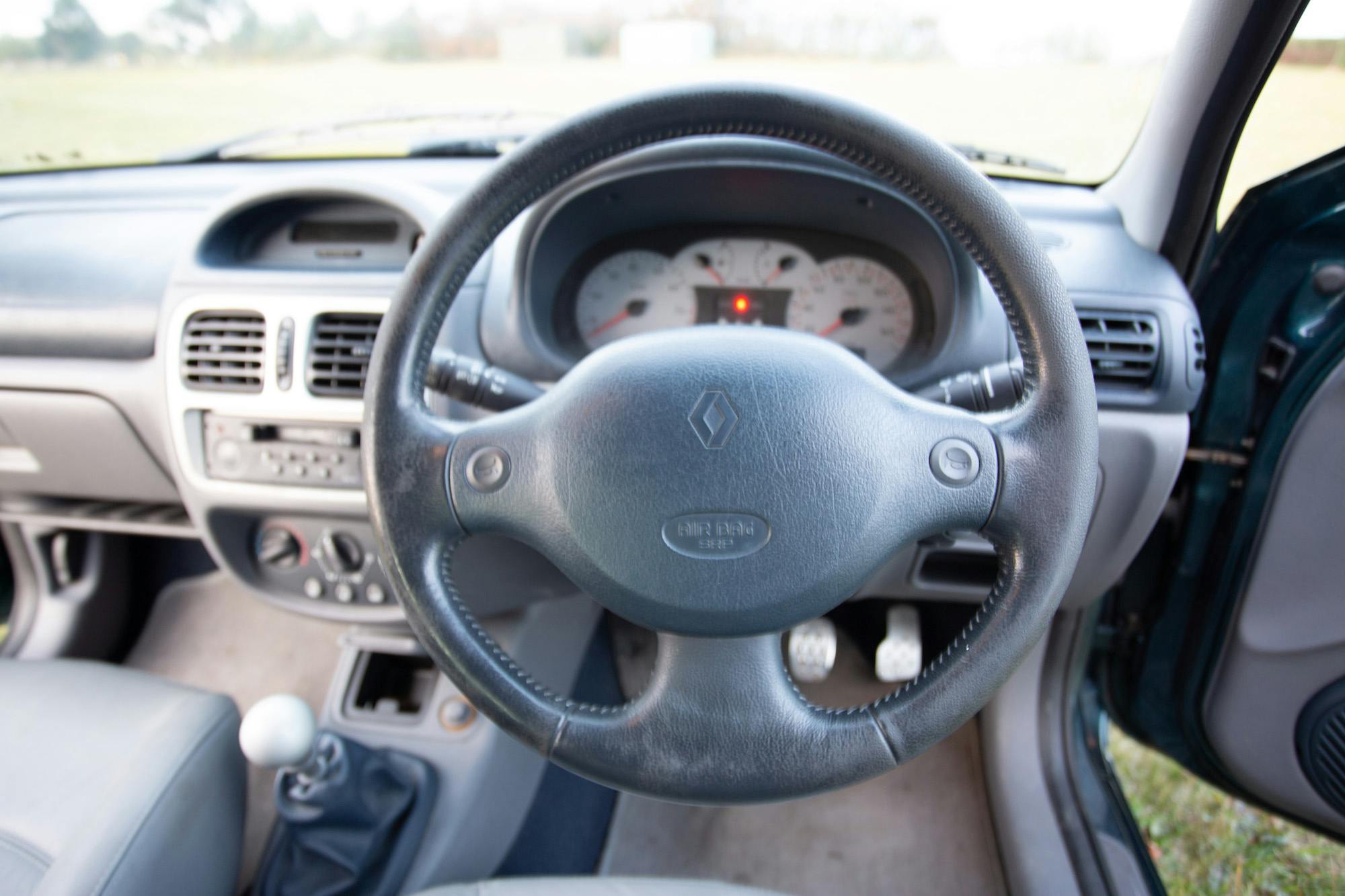 2001 RENAULTSPORT CLIO 172 EXCLUSIVE - 34,245 MILES