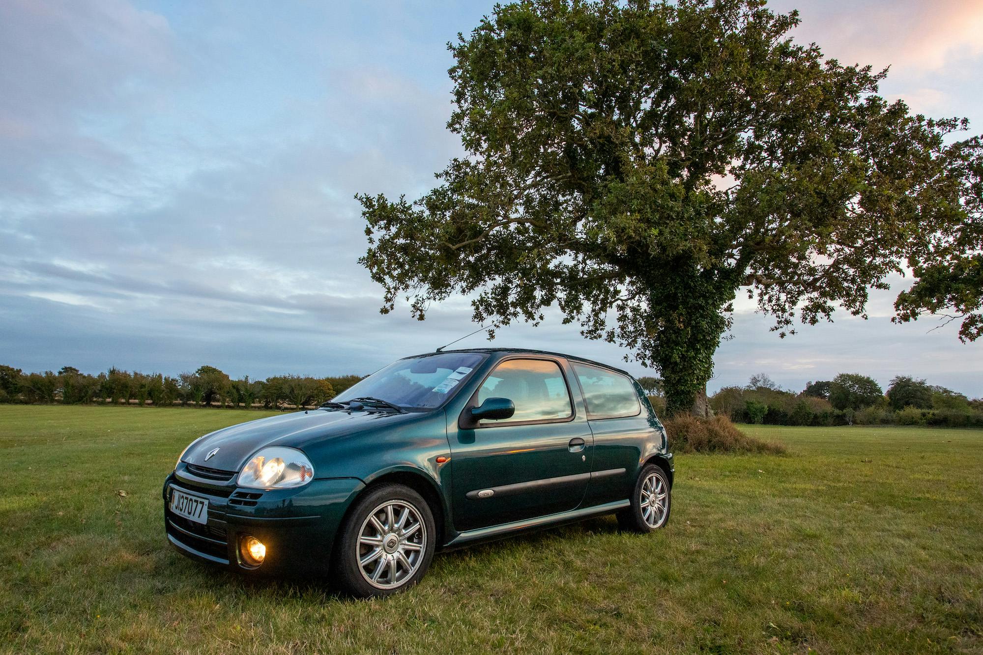 2001 RENAULTSPORT CLIO 172 EXCLUSIVE - 34,245 MILES