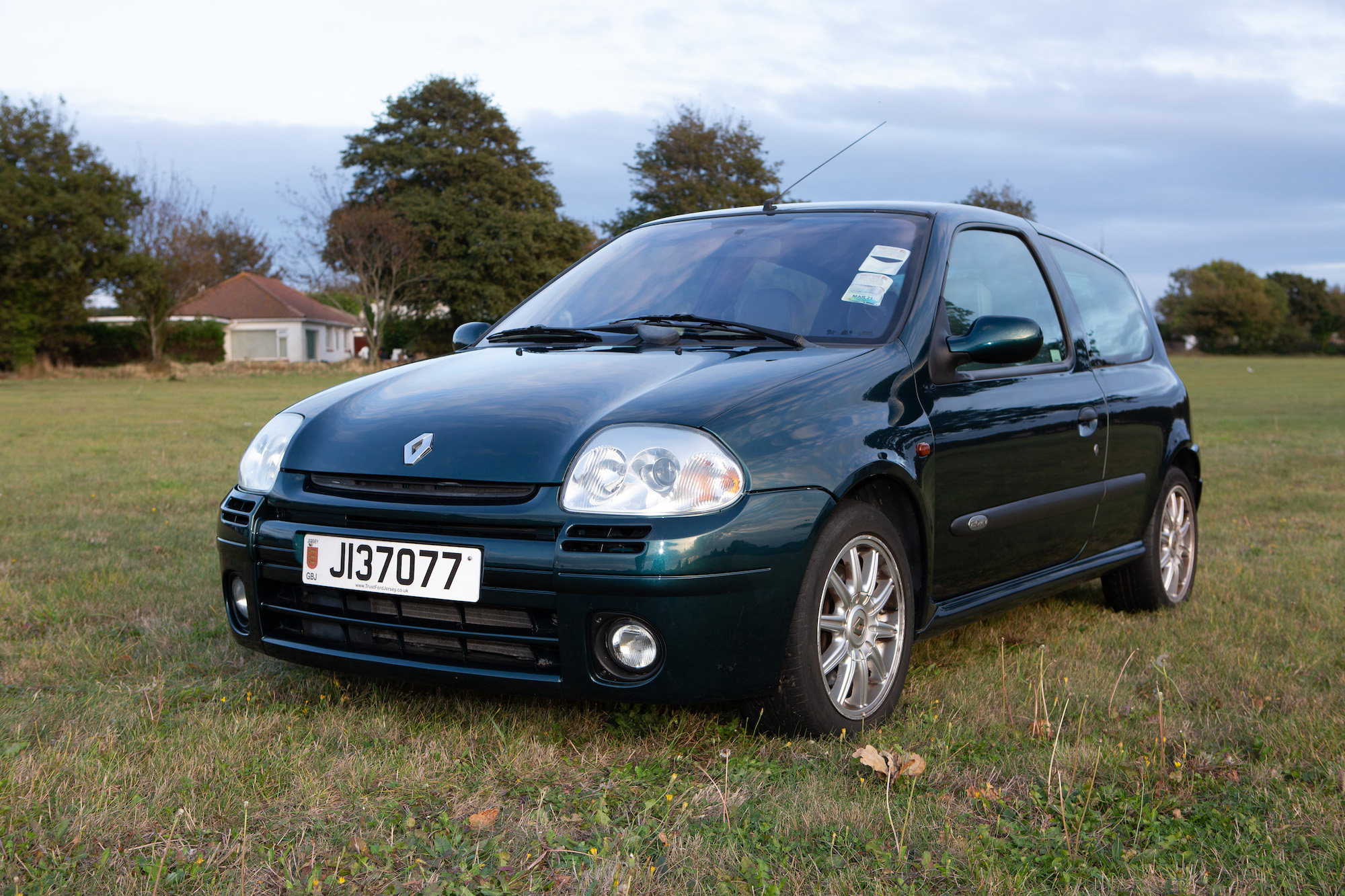 2001 RENAULTSPORT CLIO 172 EXCLUSIVE - 34,245 MILES