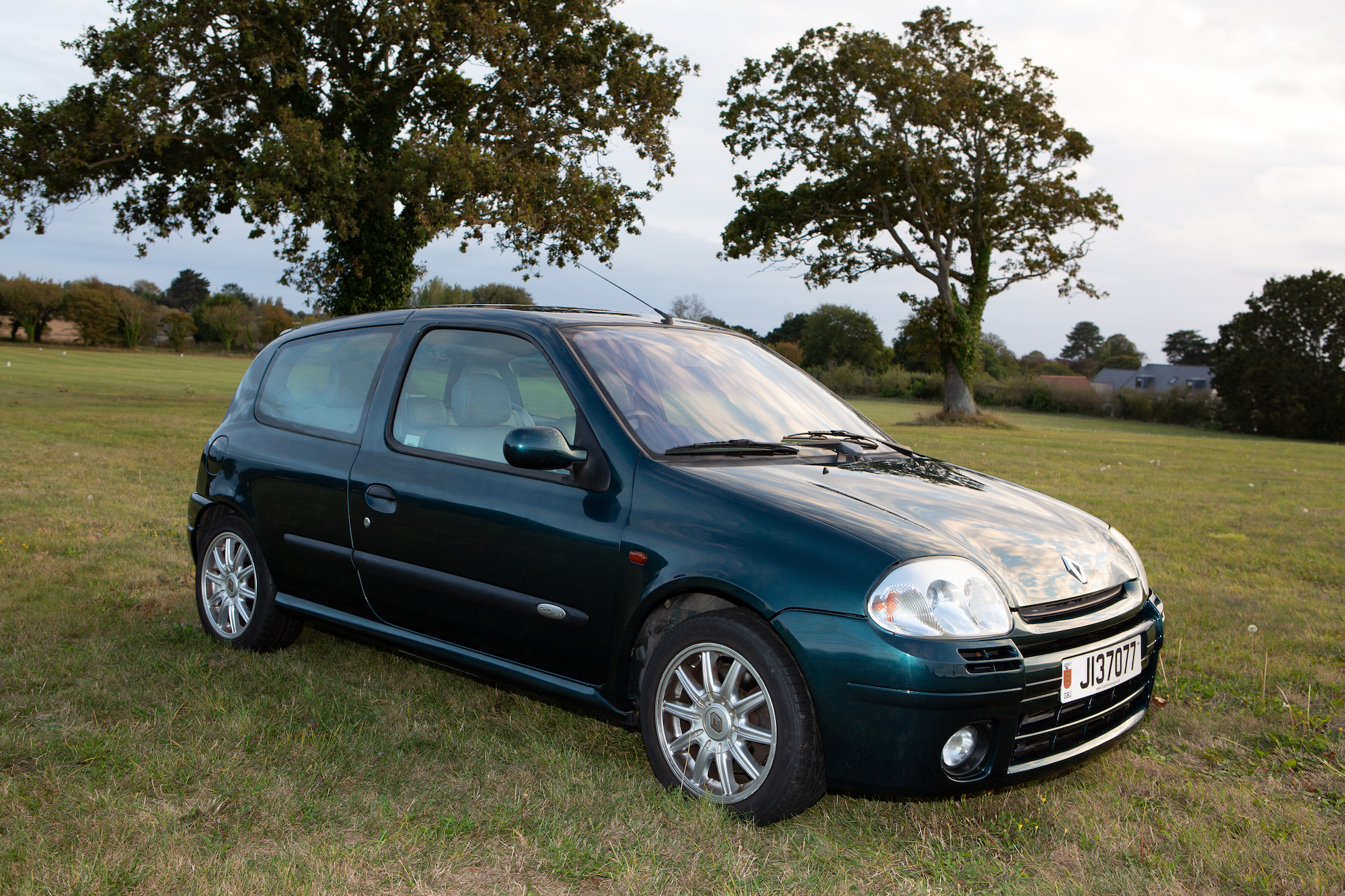 2001 RENAULTSPORT CLIO 172 EXCLUSIVE - 34,245 MILES
