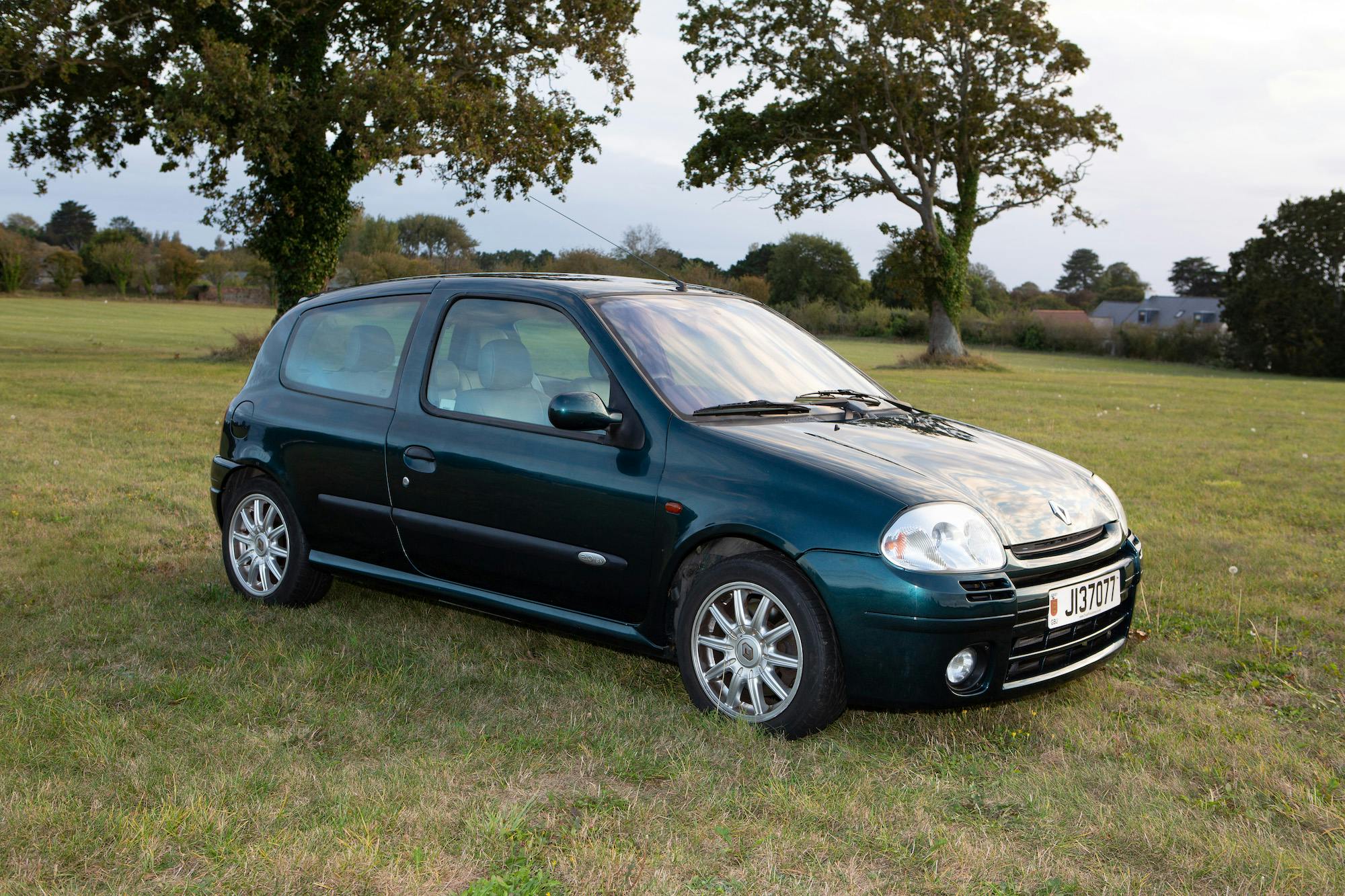 2001 RENAULTSPORT CLIO 172 EXCLUSIVE - 34,245 MILES