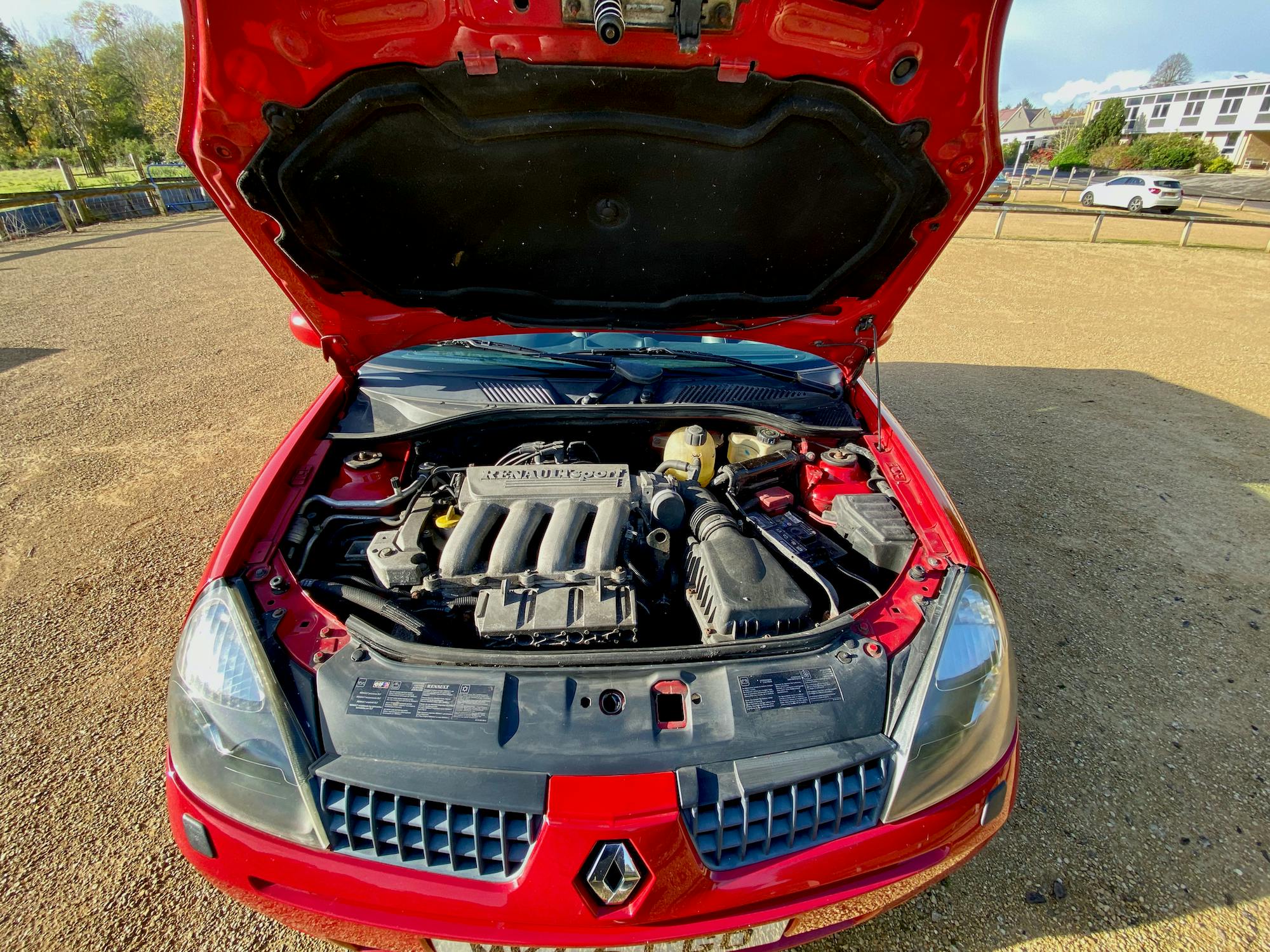 NO RESERVE: 2005 RENAULTSPORT CLIO 182 TROPHY