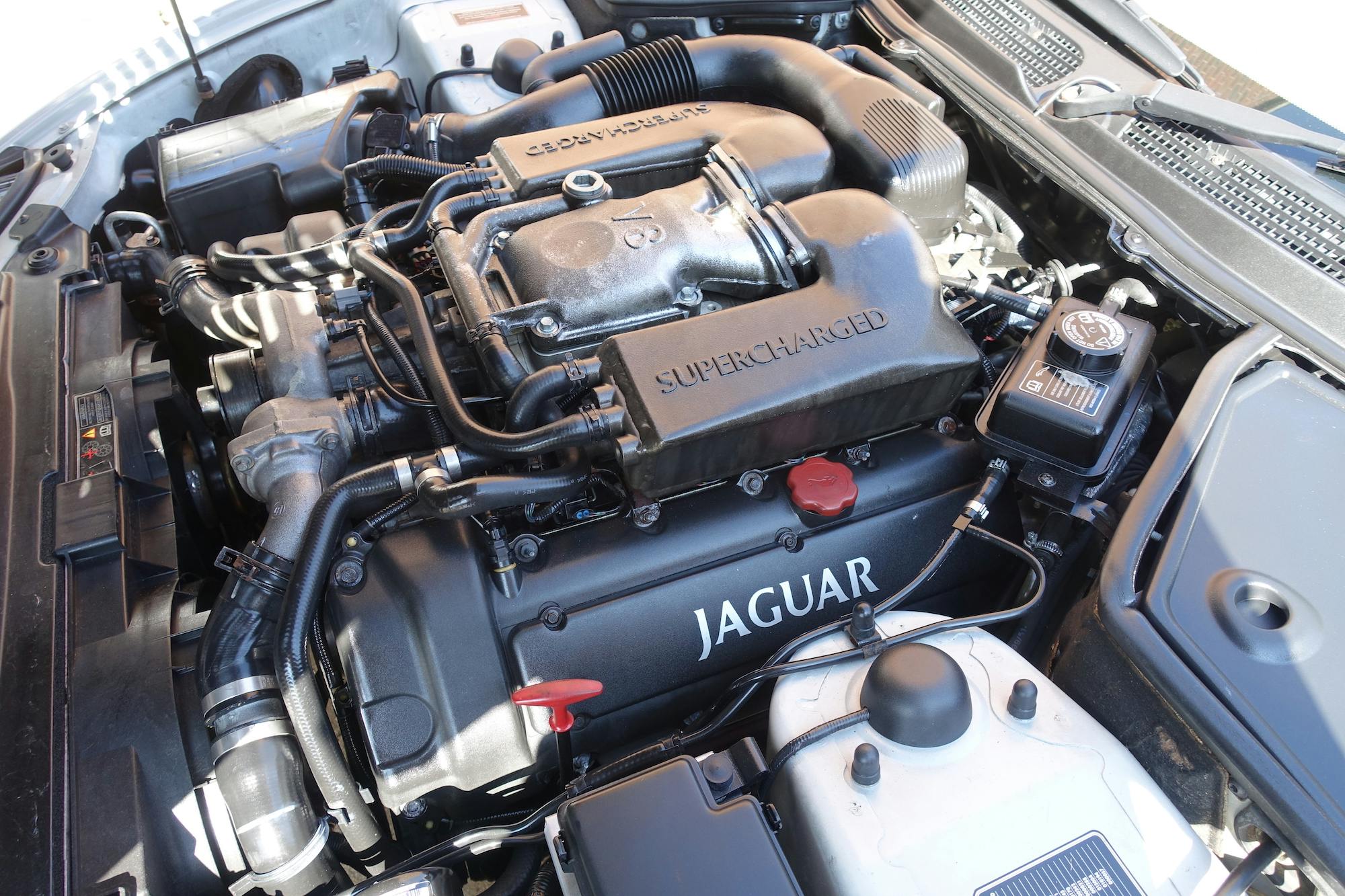 2000 JAGUAR XKR 4.0 COUPE