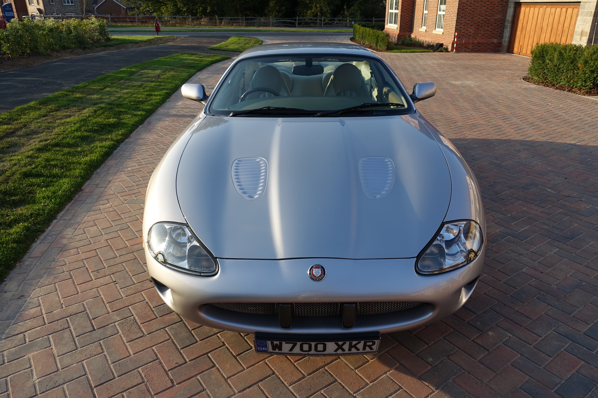 2000 JAGUAR XKR 4.0 COUPE