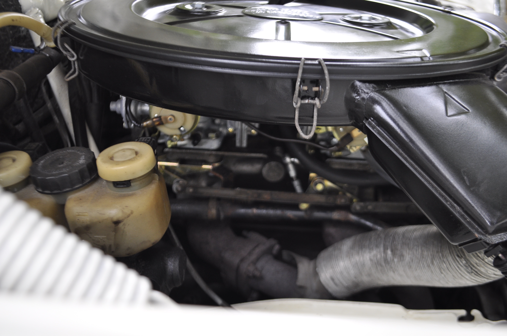 1972 MERCEDES-BENZ (W114) 250 SALOON
