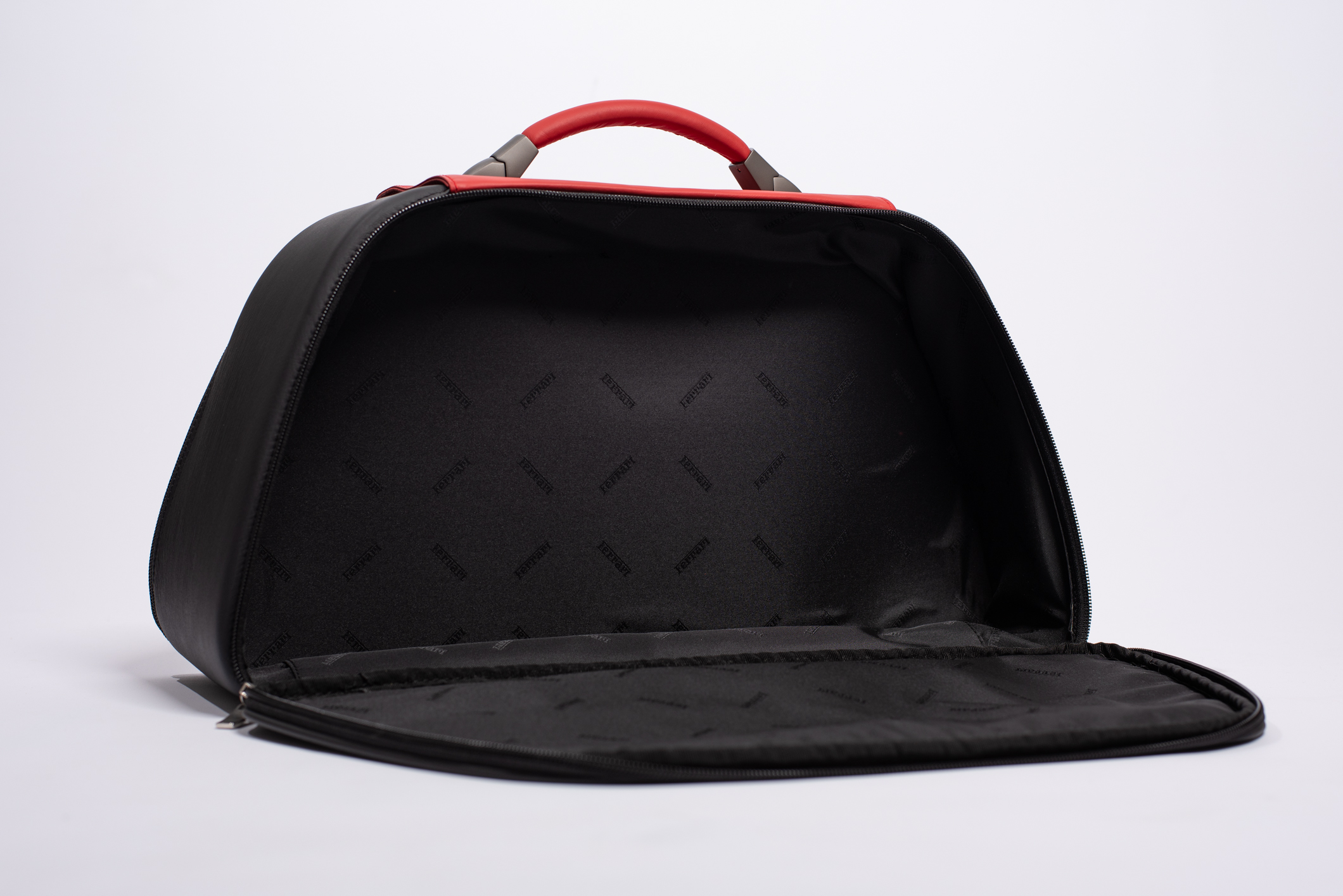 LUGGAGE SET FOR FERRARI ENZO