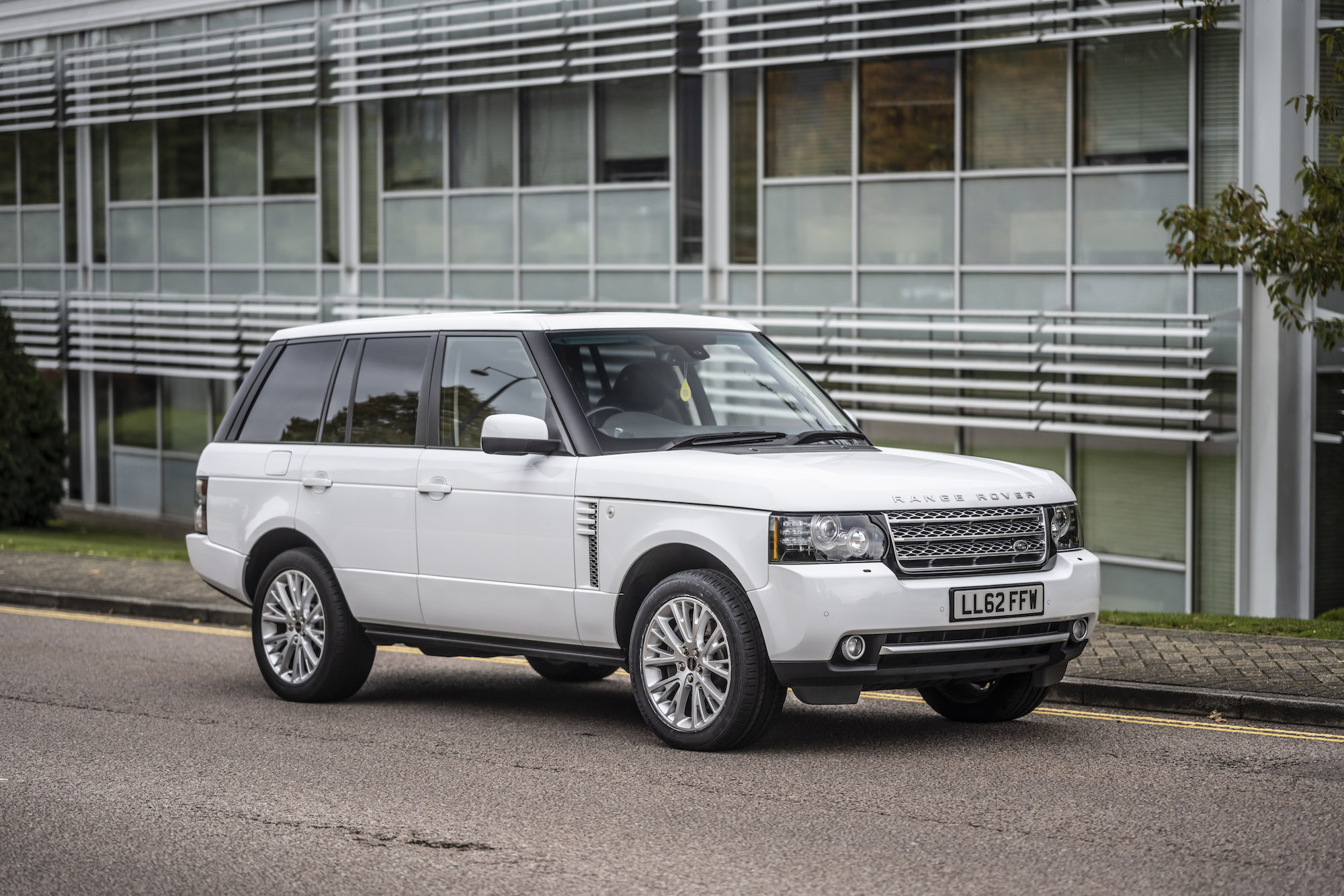 2012 RANGE ROVER TDV8 WESTMINSTER - 23,148 MILES