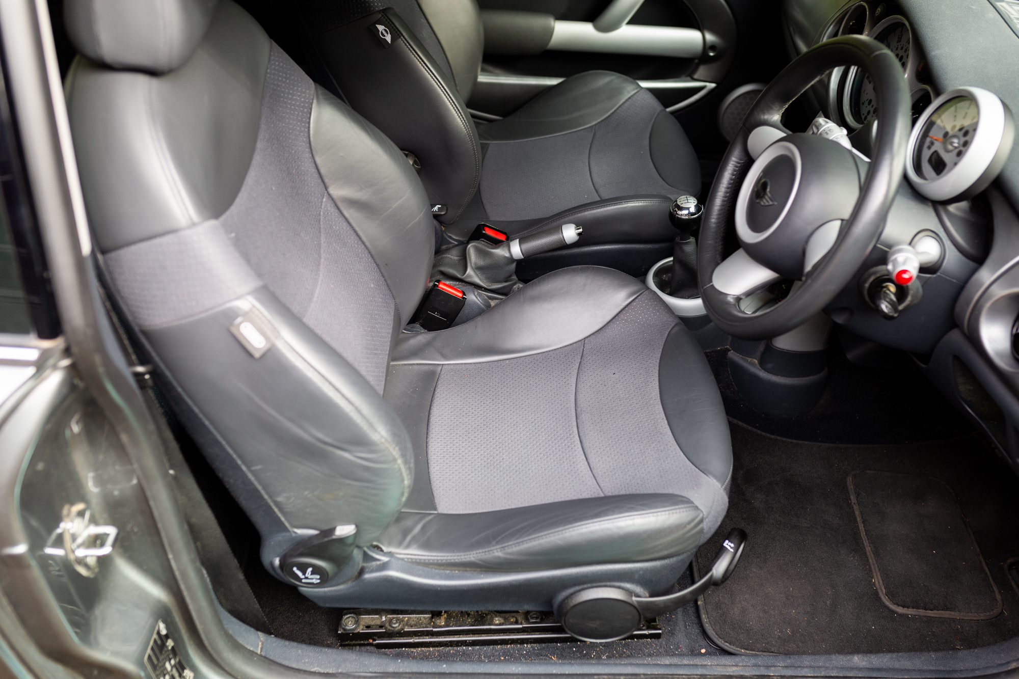 2003 MINI COOPER S – JCW TUNING KIT