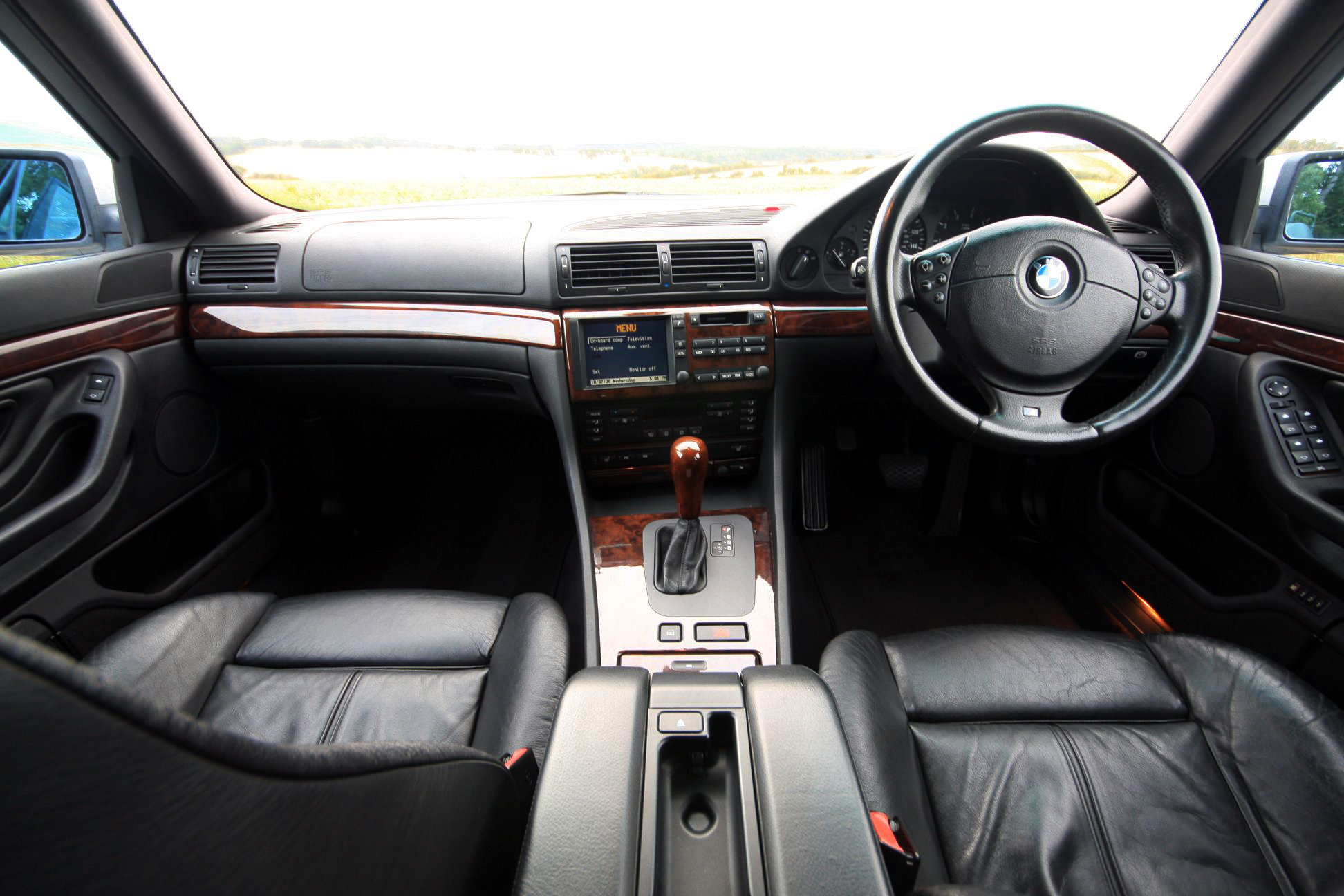 2000 BMW (E38) 740i SPORT