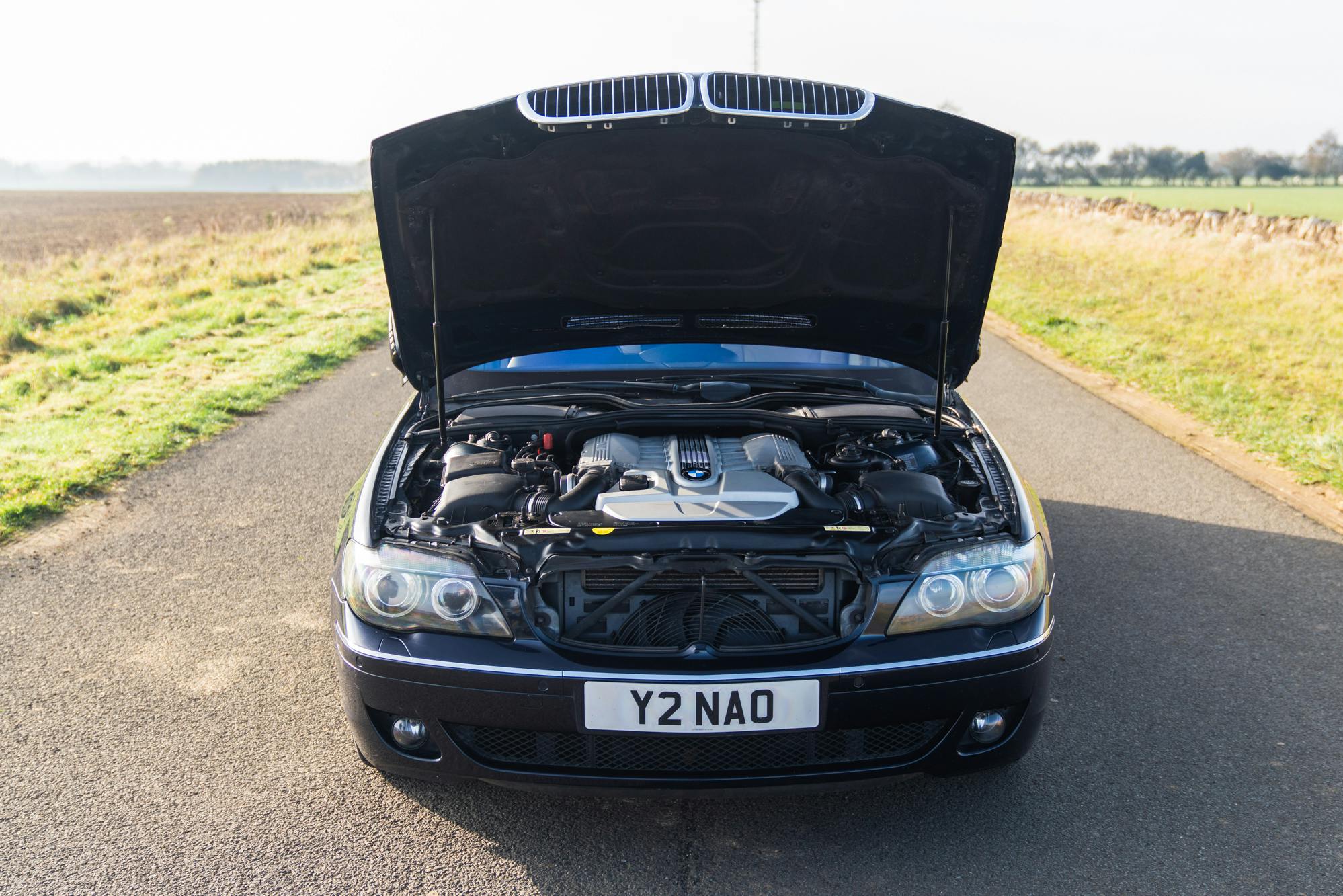 2006 BMW 760Li (E66)