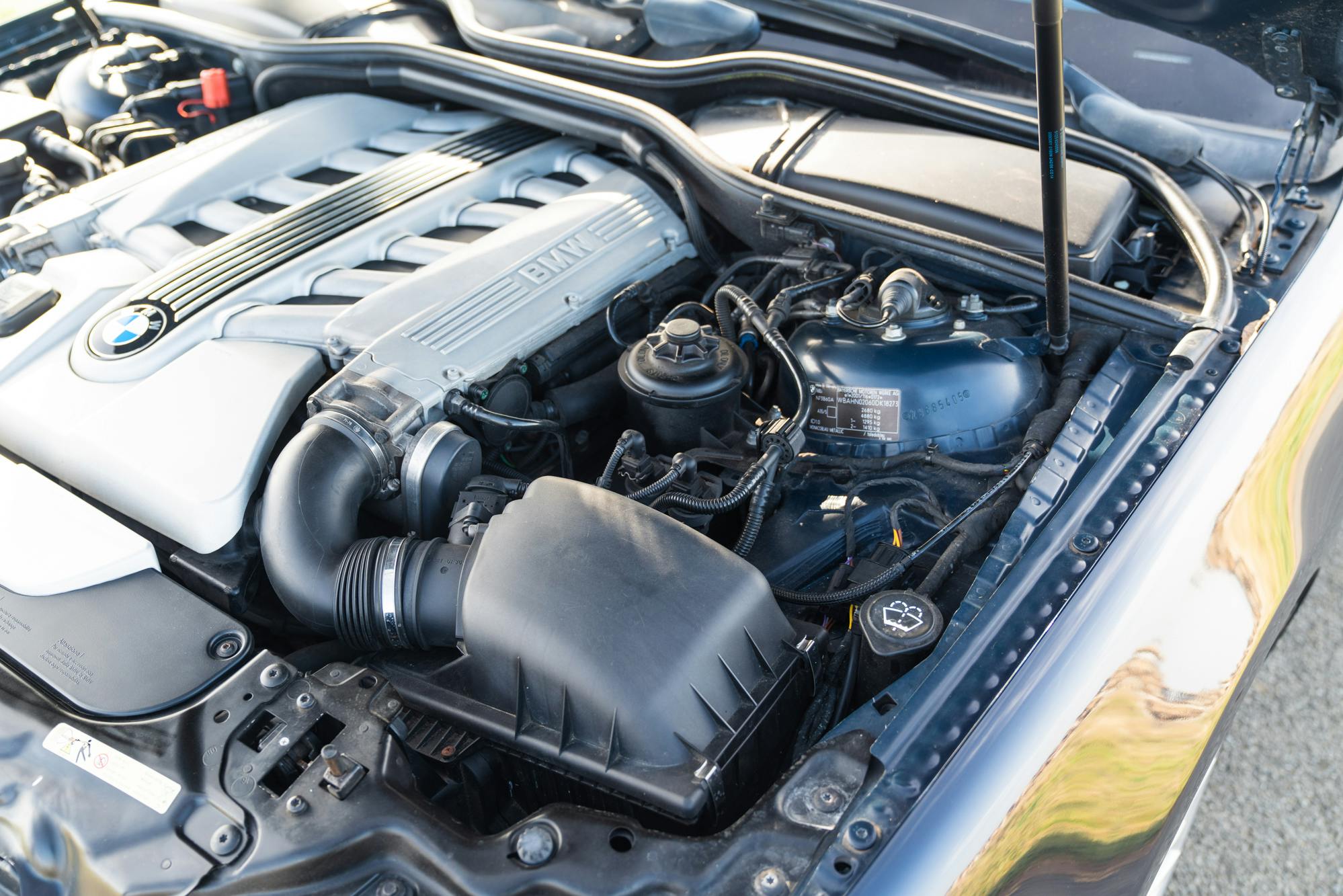 2006 BMW 760Li (E66)