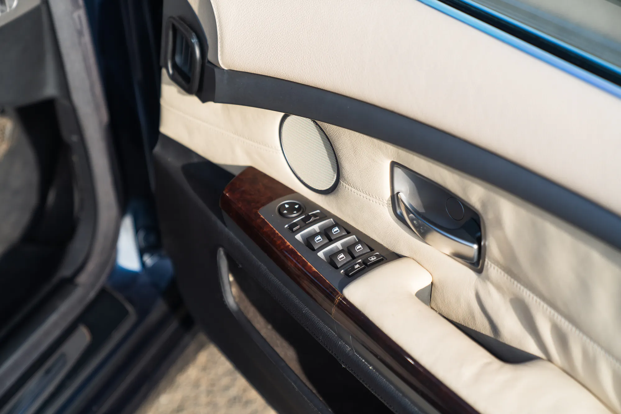 2006 BMW 760Li (E66)