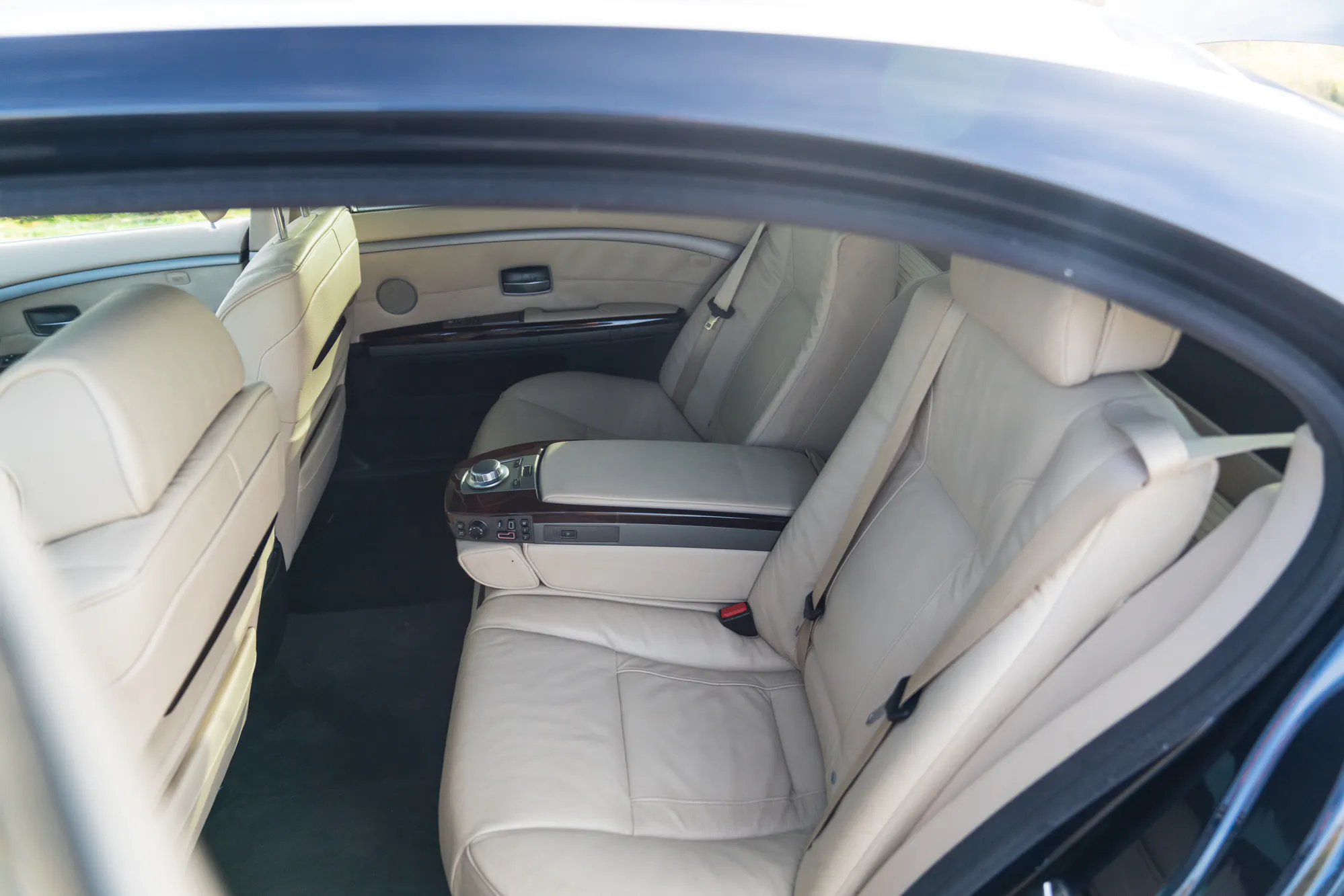 2006 BMW 760Li (E66)