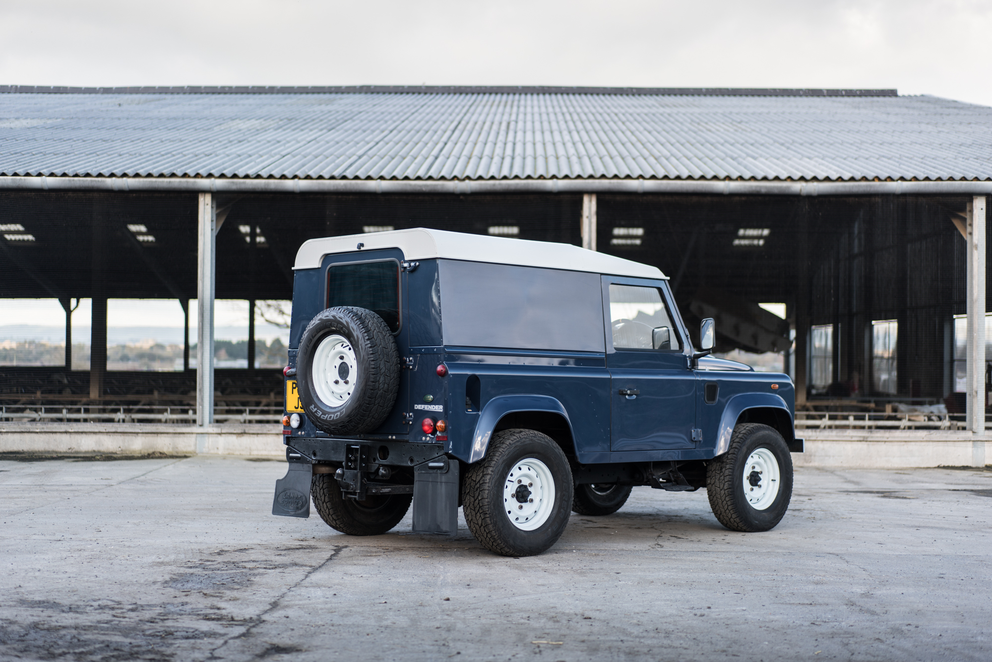 2009 LAND ROVER DEFENDER 90 - VINTAGE CUSTOM for sale by auction in ...