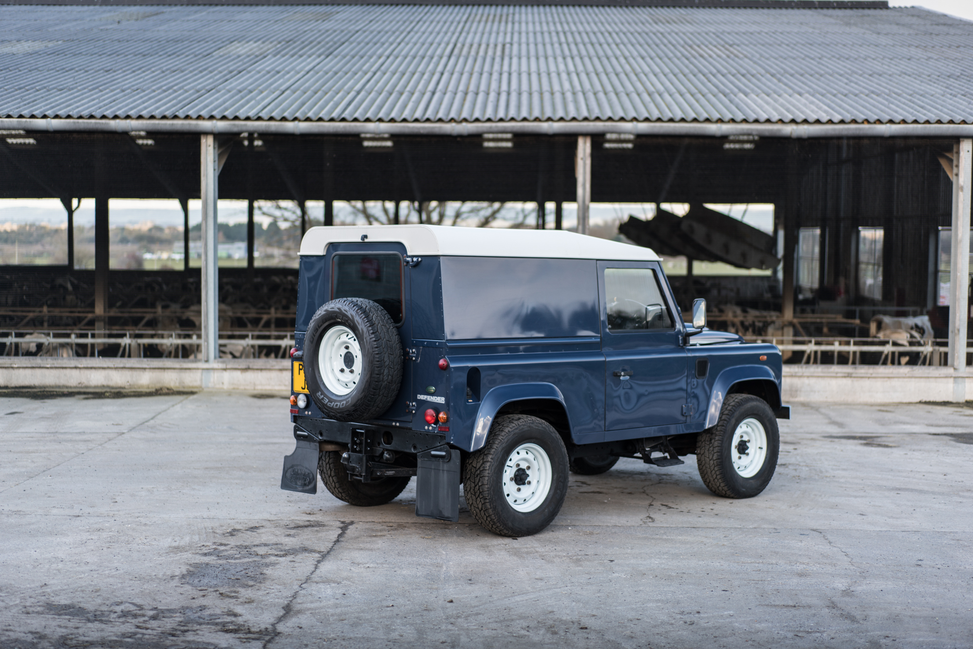 2009 LAND ROVER DEFENDER 90 - VINTAGE CUSTOM for sale by auction in ...