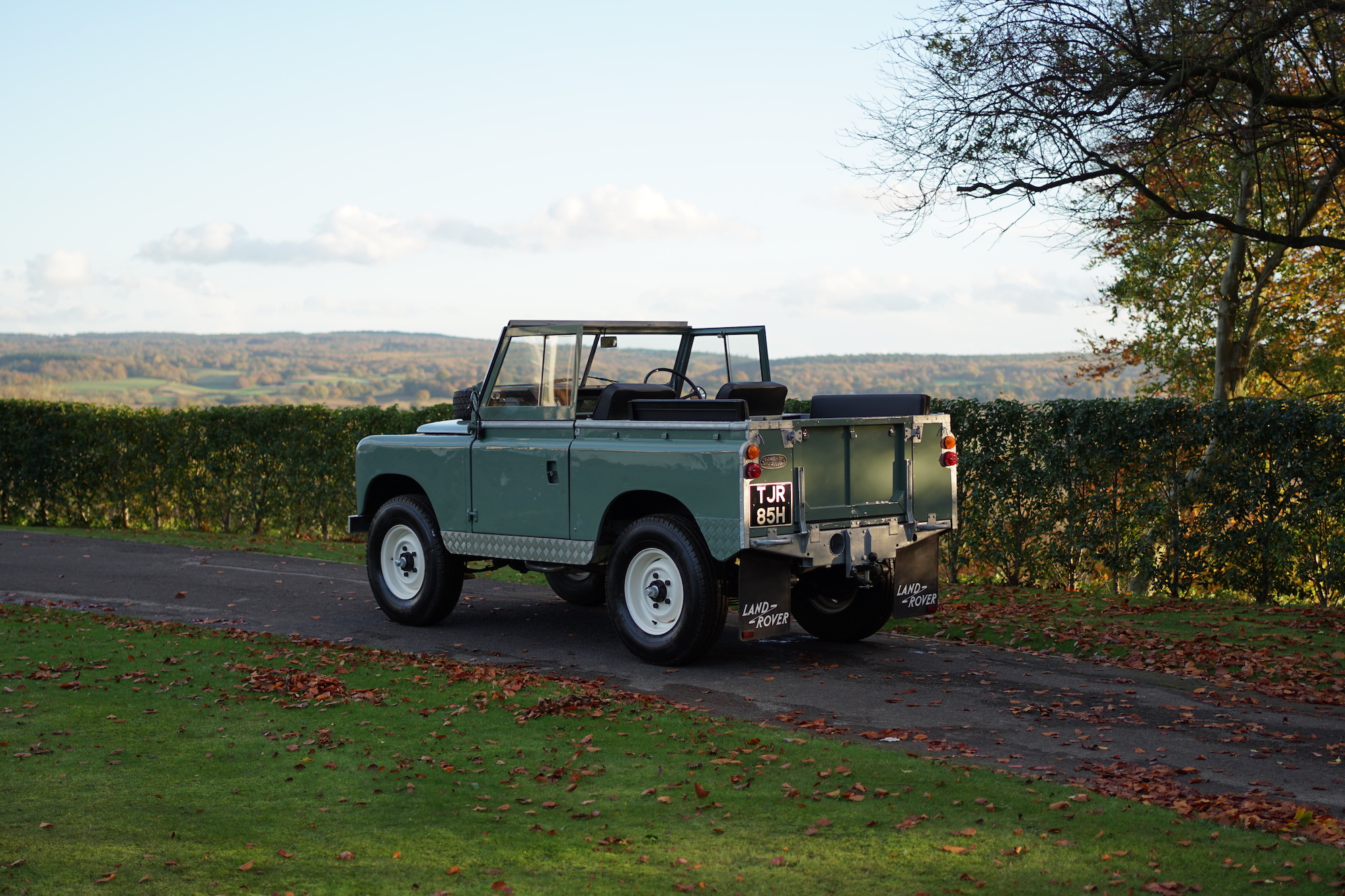1969 LAND ROVER SERIES IIA 88" for sale by auction in Guildford, United ...