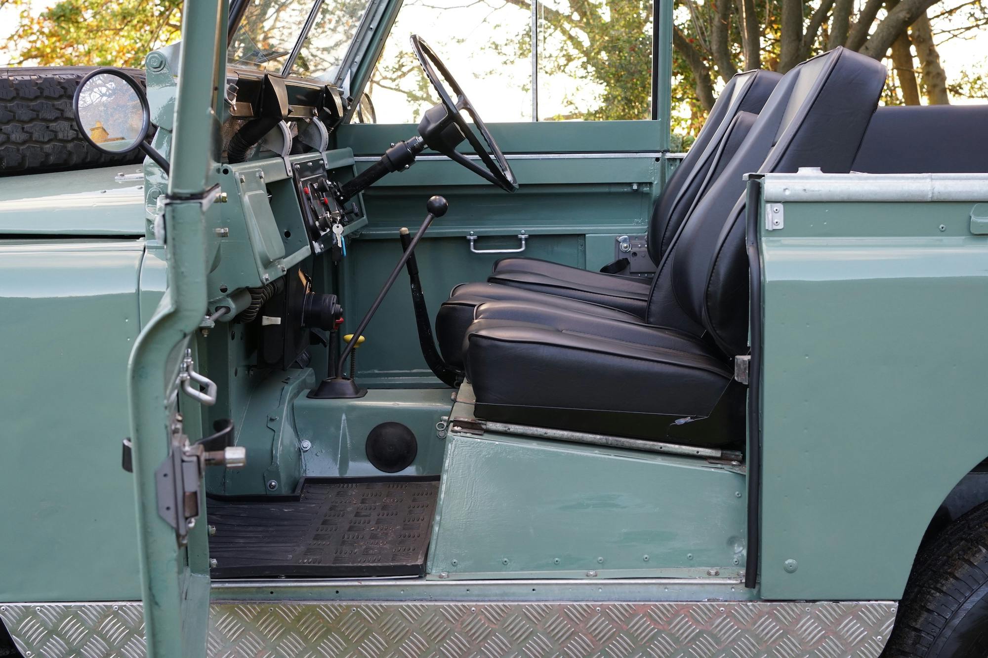 1969 LAND ROVER SERIES IIA 88"