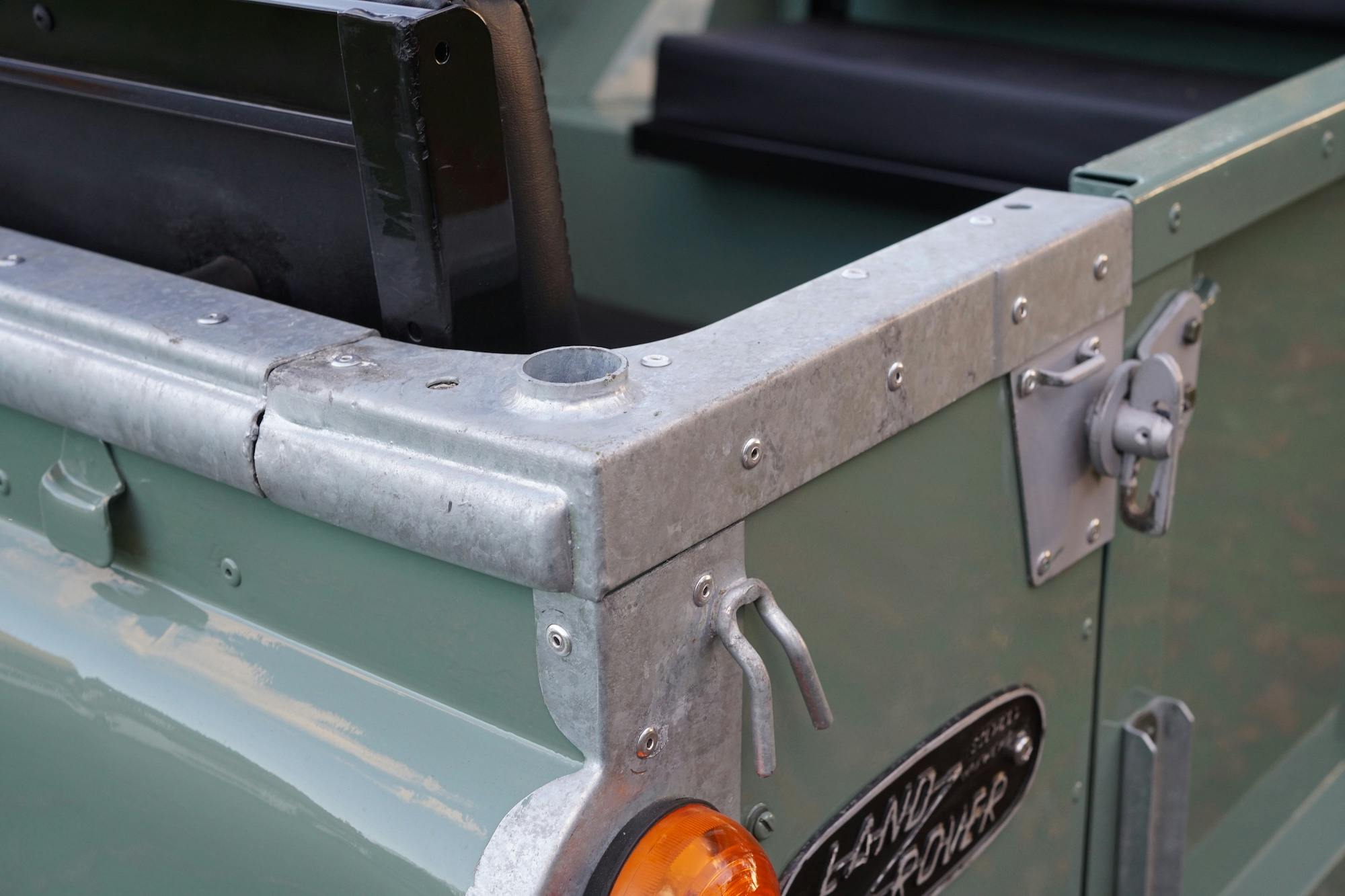 1969 LAND ROVER SERIES IIA 88"