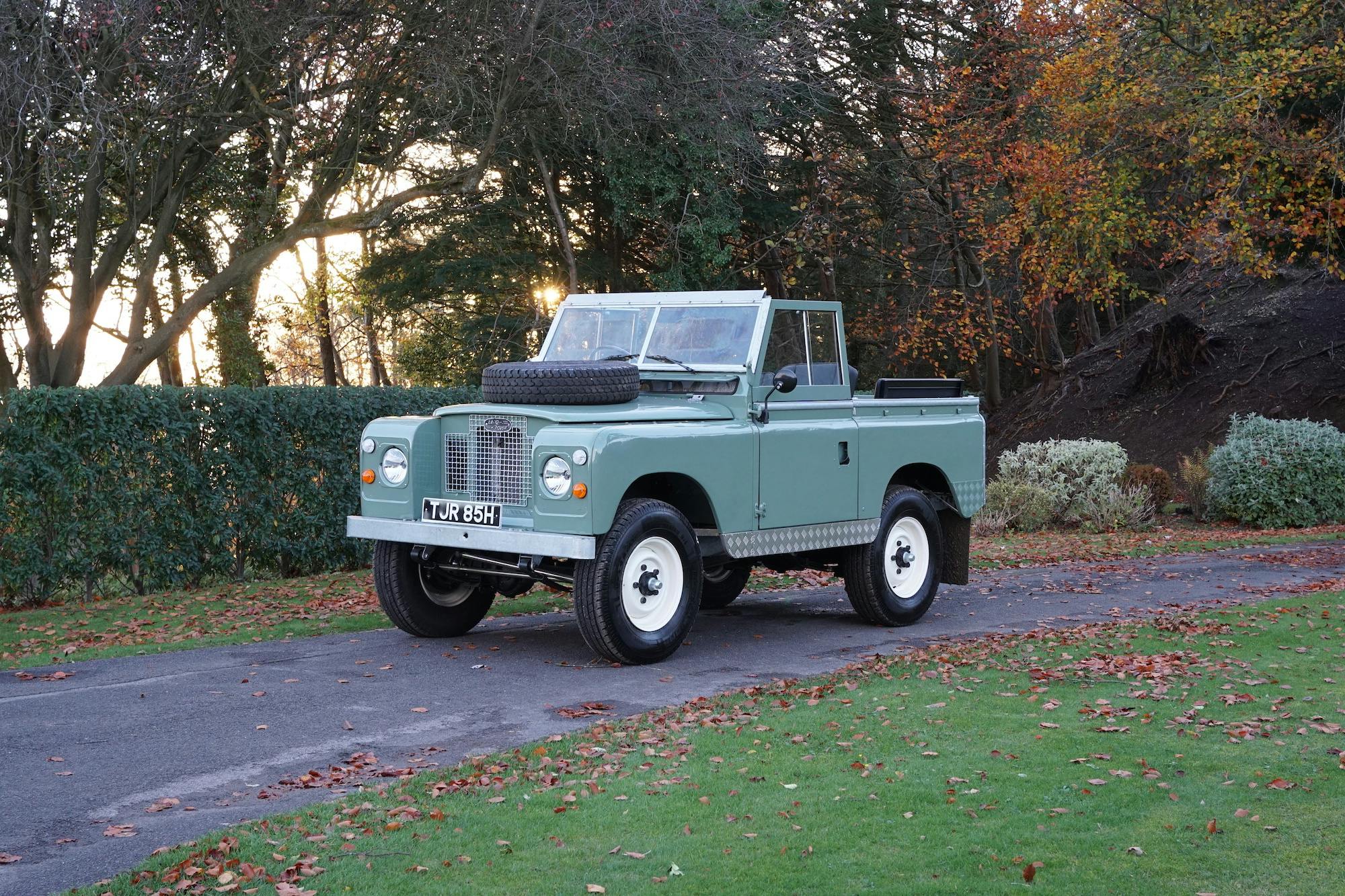 1969 LAND ROVER SERIES IIA 88"