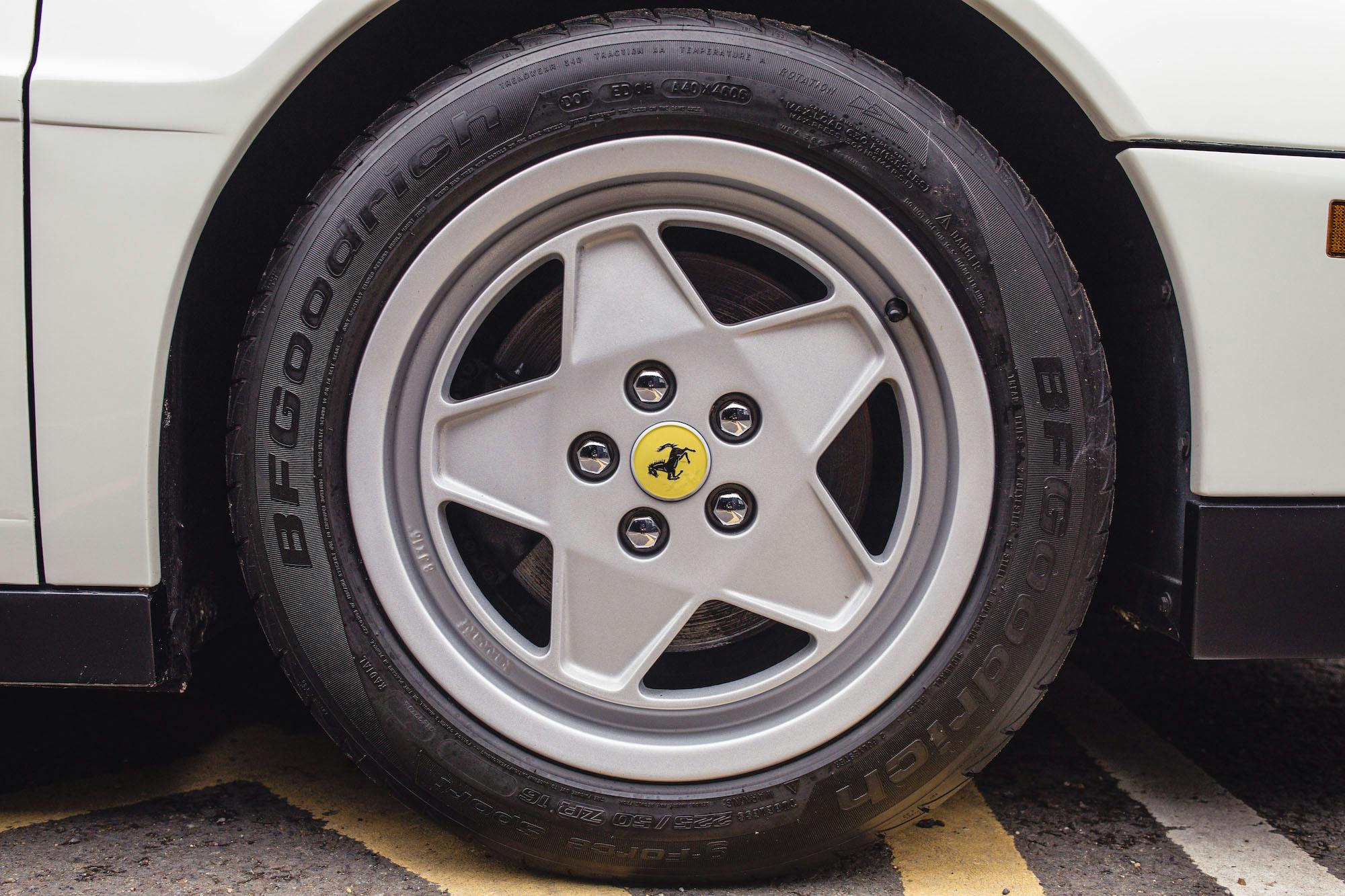 1988 FERRARI TESTAROSSA