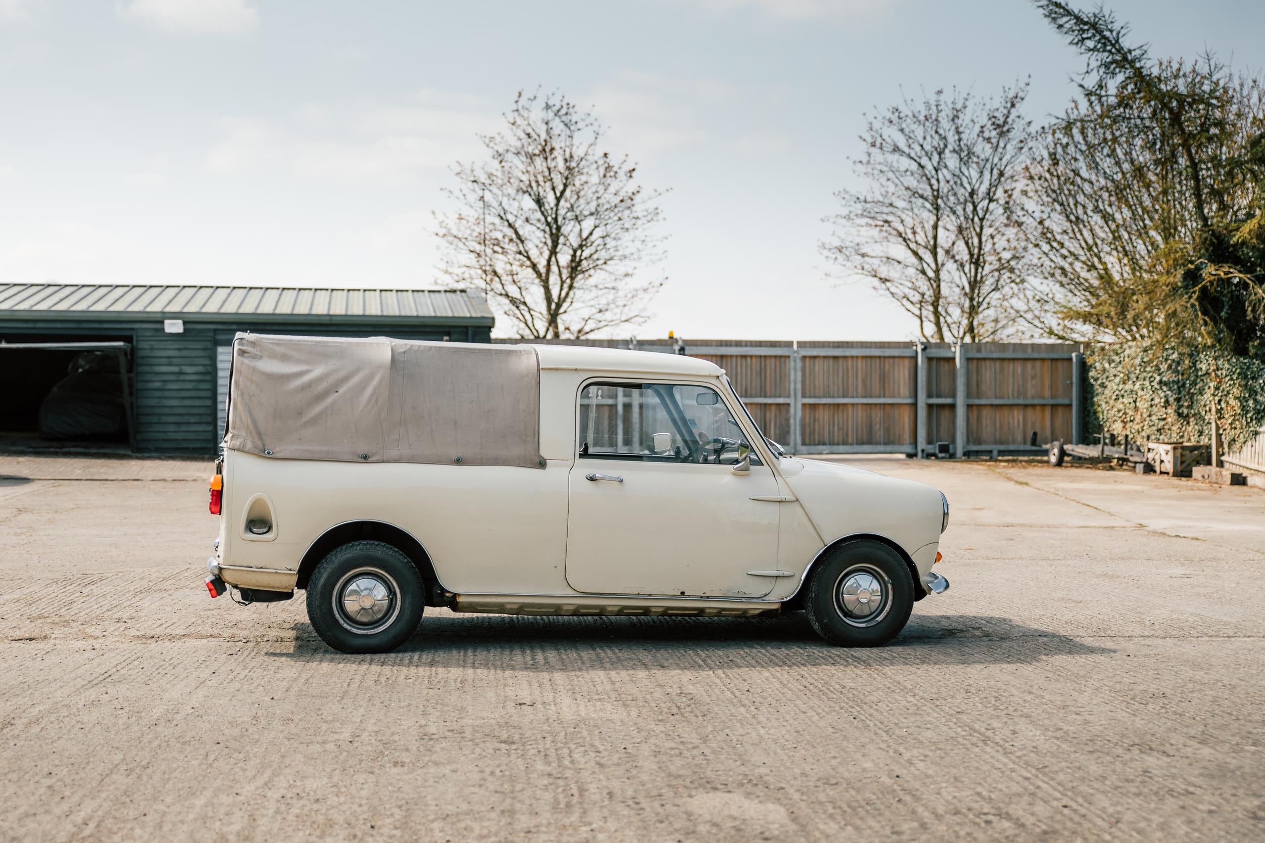 1980 AUSTIN MORRIS MINI 95 PICKUP for sale by auction in Swindon ...