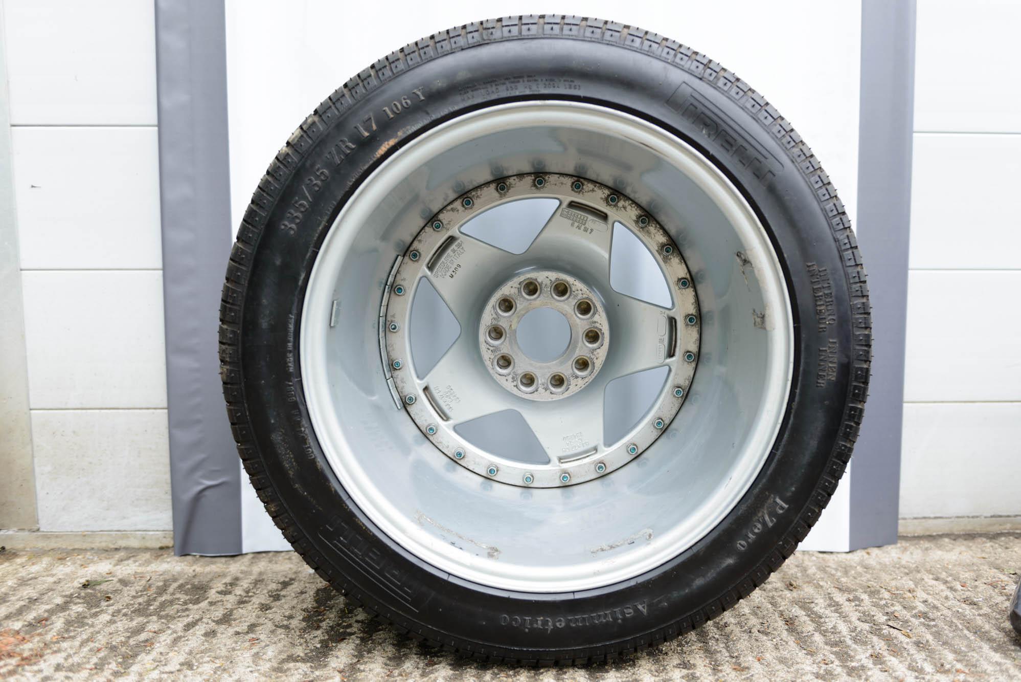 FERRARI F40 - ORIGINAL WHEELS AND TYRES for sale by auction in , United ...