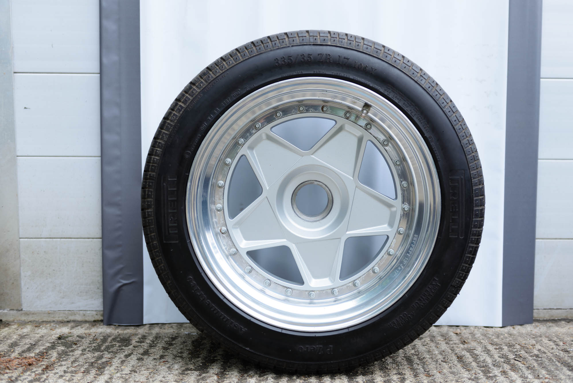 FERRARI F40 - ORIGINAL WHEELS AND TYRES for sale by auction in , United ...