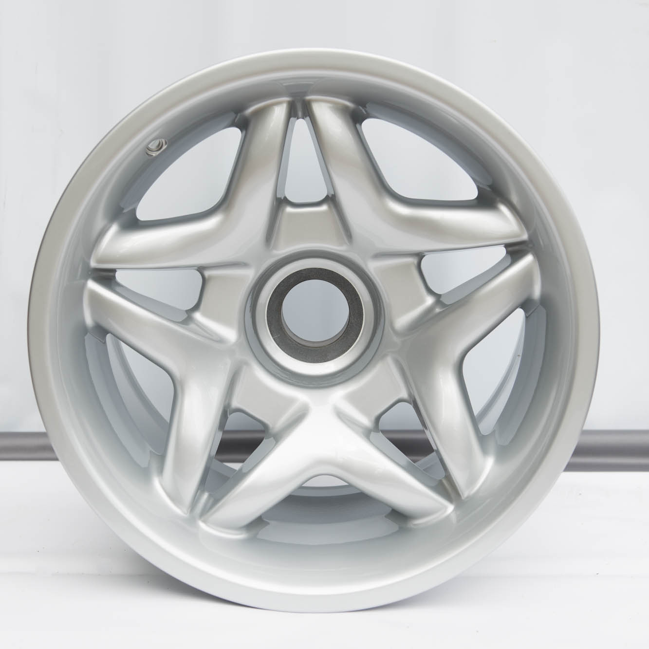 FERRARI F50 - SET OF NEW MAGNESIUM ALLOY WHEELS