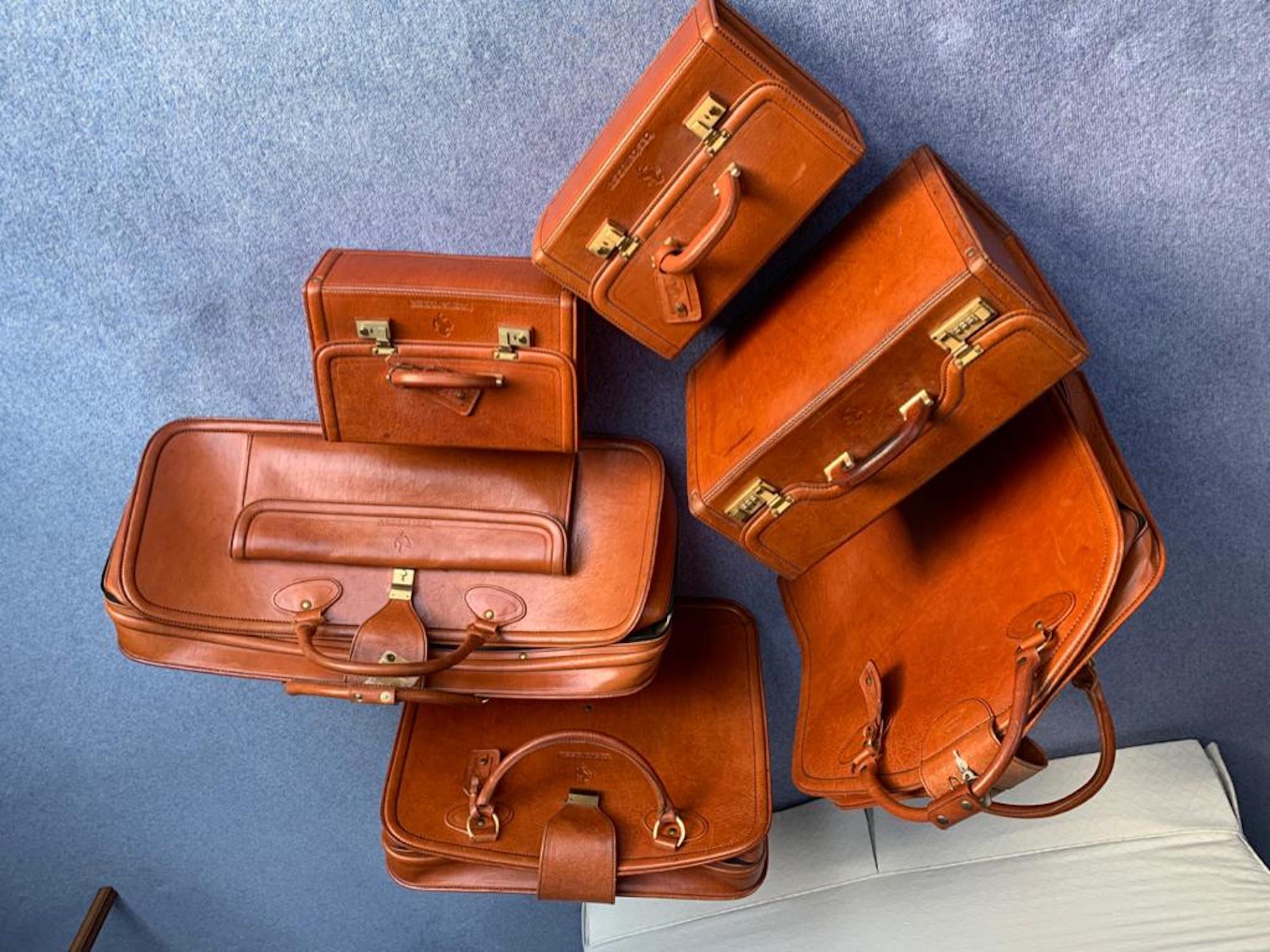 SCHEDONI LUGGAGE FOR FERRARI TESTAROSSA - COMPLETE SET